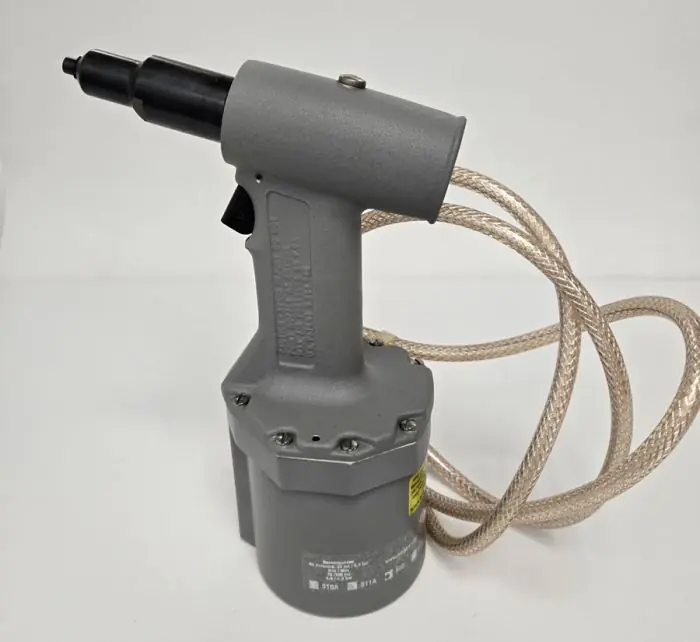 Pneumatic pop riveter store